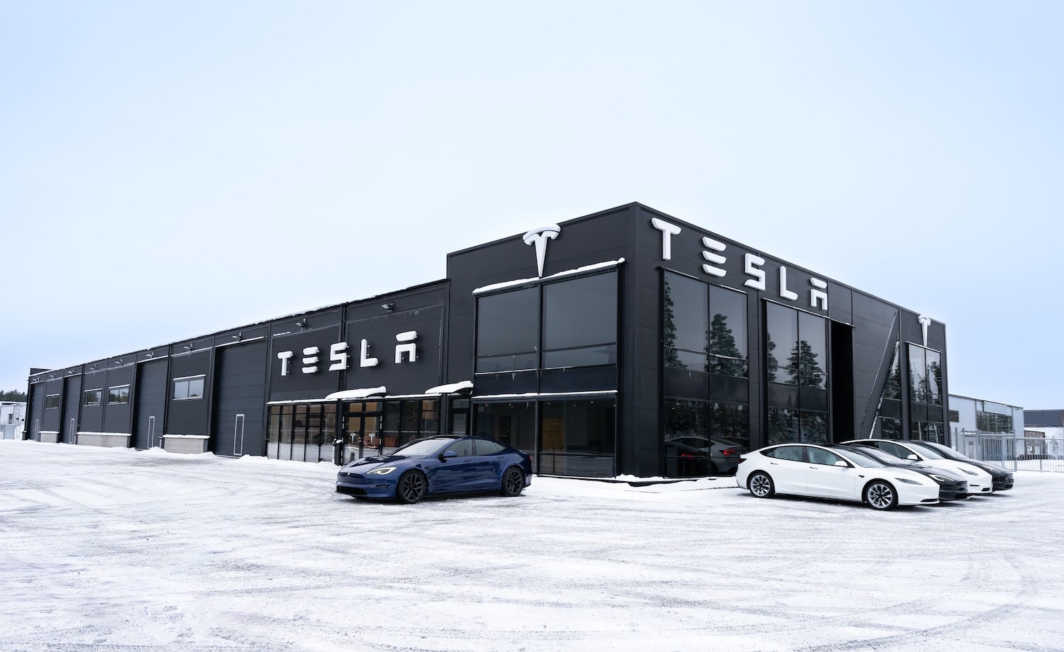 Strejken utökas till Danmark – då öppnar Tesla ny verkstad - Elbilen